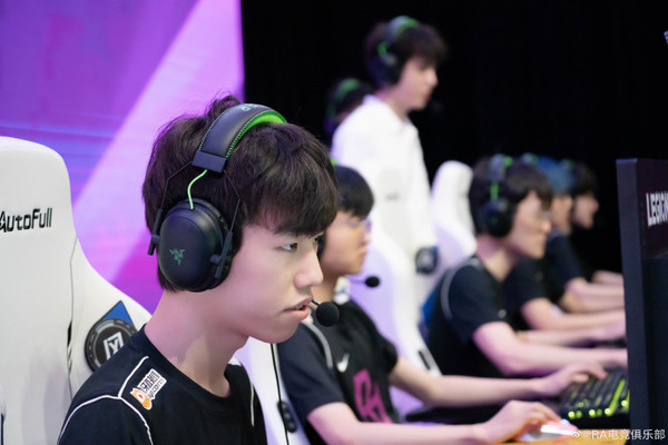 [LPL] 제카가 이끄는 '4위 쟁탈전' (BLG vs RA)