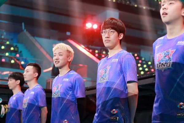 [LPL Review] '소년'에서 '소년 만화 주인공'으로, LNG