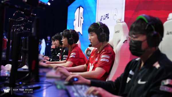 [LPL] WE 미드라이너 티쳐마 "WE, 제2의 FPX 될 수도"