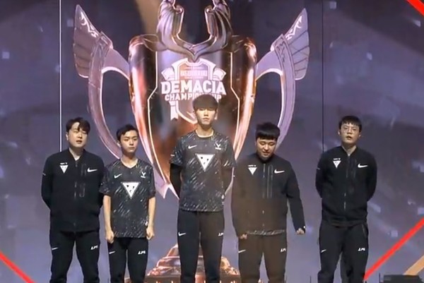 [LPL] 특등 사수, 만발 사수에 완패 (V5 vs OMG)