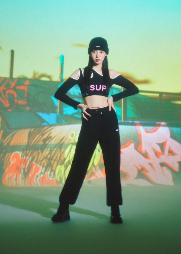 Noze's pictorial, revealed her charisma as the 'Unreachable' dancer