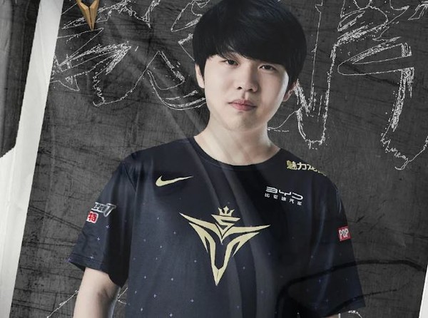 [LPL Preport] 전패팀 V5, 무거운 루키의 어깨