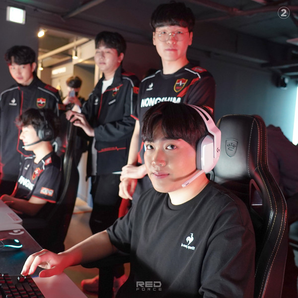 [LPL Preport] 전패팀 V5, 무거운 루키의 어깨
