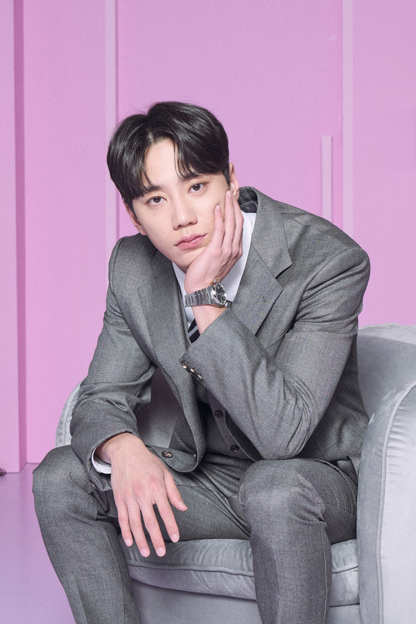 Lee Junyoung's 'A Man With A Unique Taste'[Photo]
