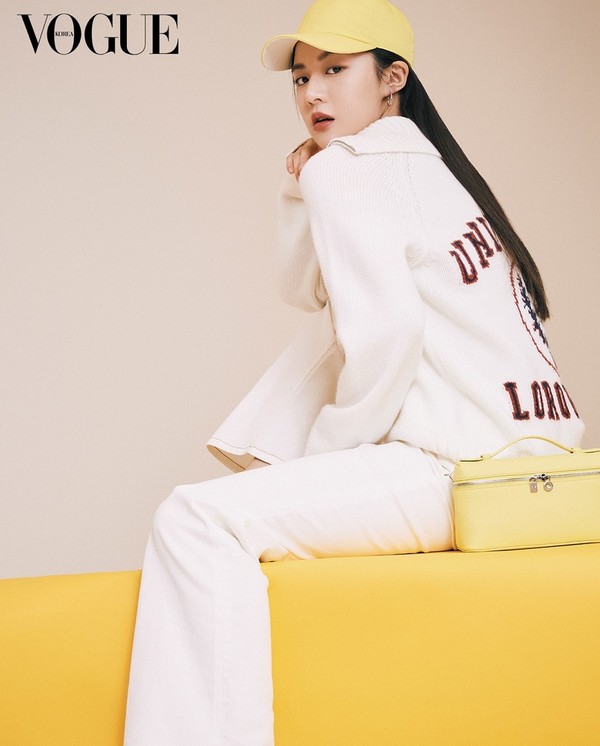 Ko Yoon Jung's 'Transformation as the Spring Goddess'(Pictorial)