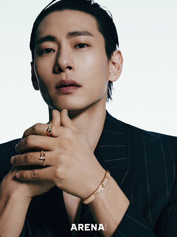 Yoo Tae-oh's seductive masculinity(Pictorial)