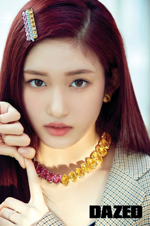 Ive Yujin-Lee Seo within 'Perfect visual and the colorful attraction ...