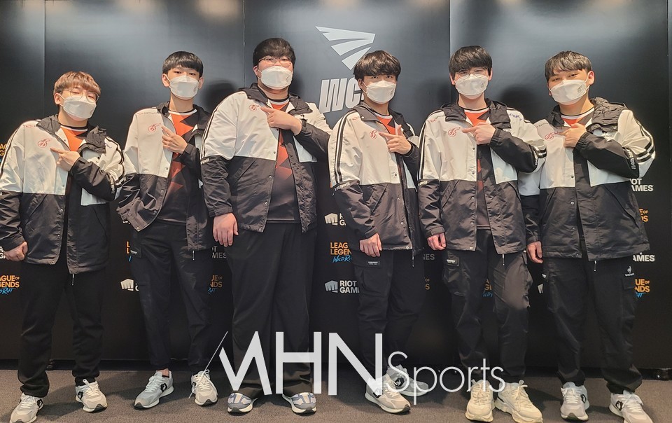 [WCK] '호패왕' 광동 프릭스, 18킬 차이로 1세트 선취