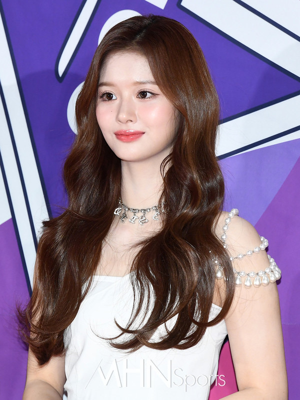 NMIXX Seol Yoon's 'What a princess'[Photo]