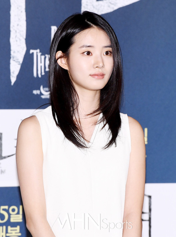 'Witch 2' Cynthia, the winner of 1408 to 1 competition(Pictorial)