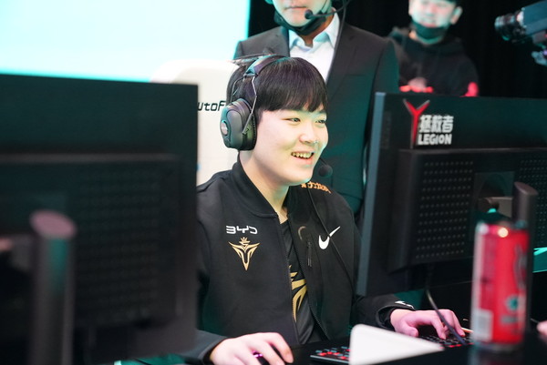 [LPL] LWX-크리스프 짓밟은 티안, 다음은 도인비?