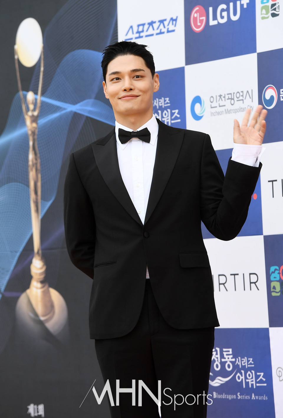 Jung Hyuk 'Confident Smile'(Pictorial)