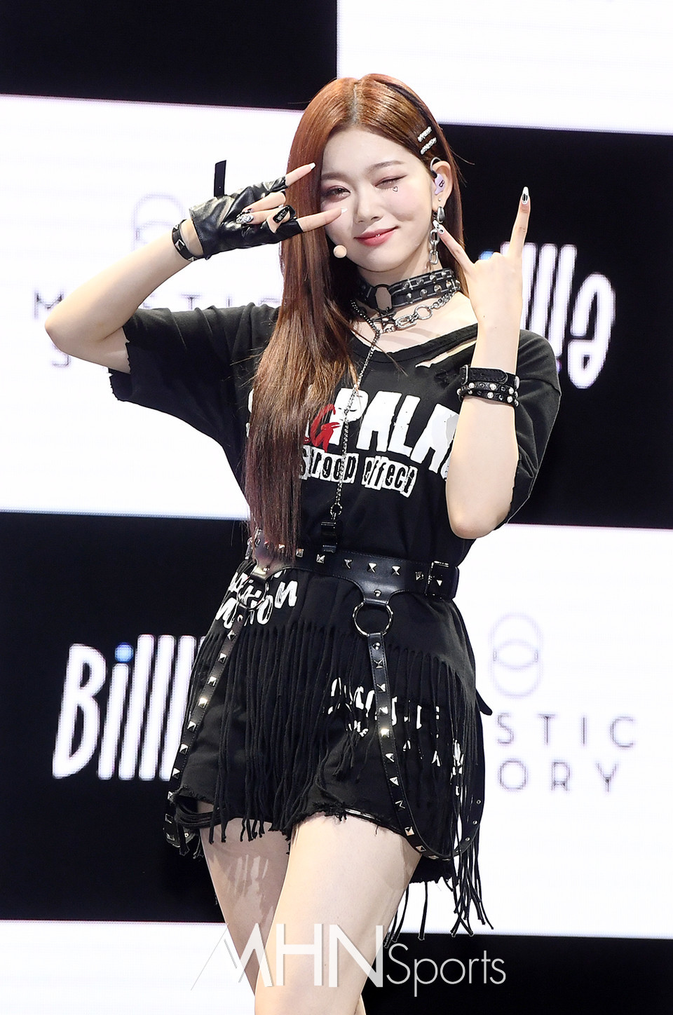 BILLY Tsuki 'Overflowing TALENT'(Pictorial)