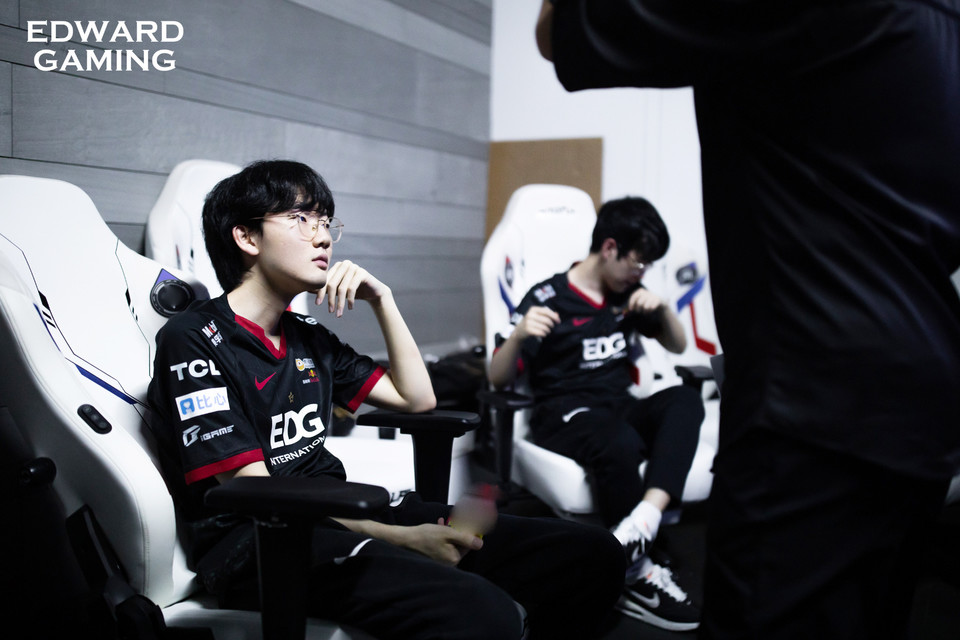 [LPL Report] '질 팀에 진' EDG, 롤드컵은 다를까