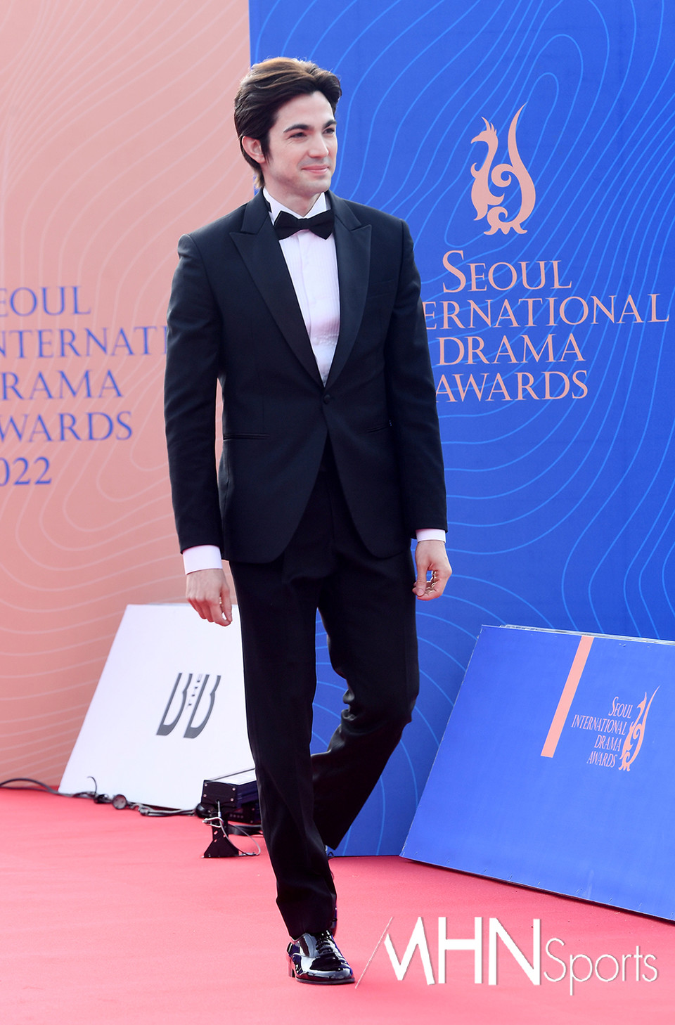 Robin Deiana 'Cool Suit Fashion'(Pictorial)