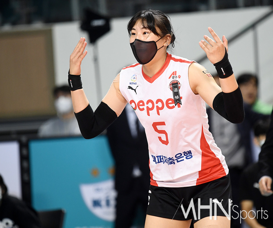 토스, 서브, 블로킹...넘쳐나는 숙제 가운데 최가은이 빛났다