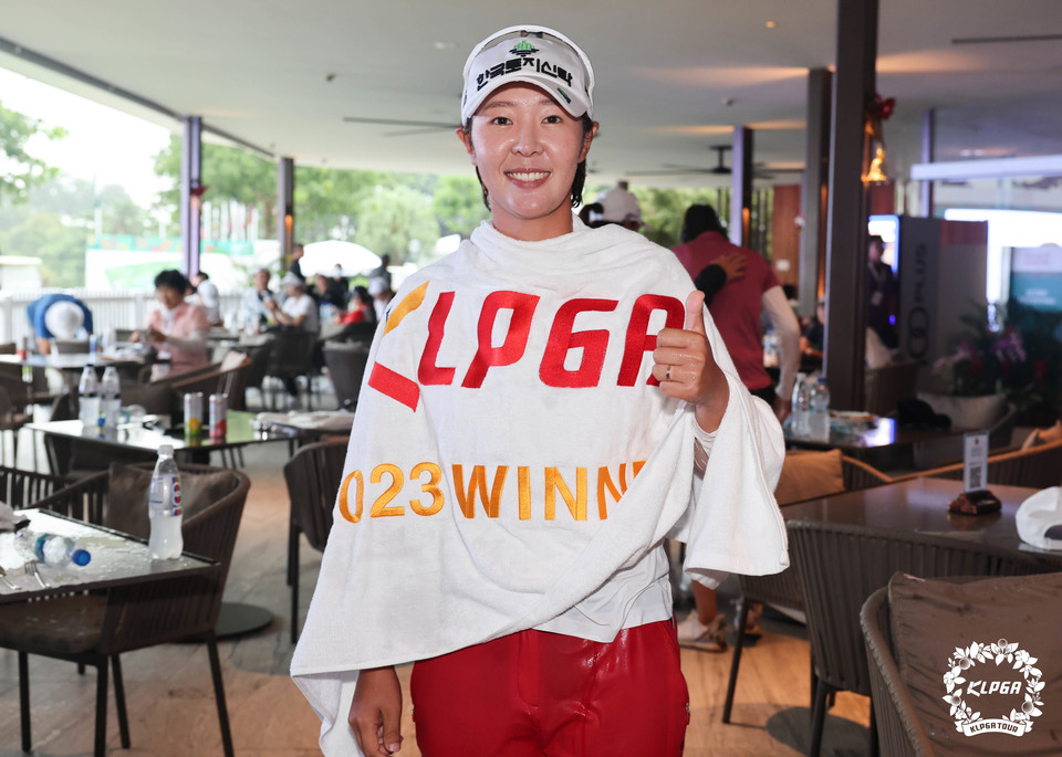 박지영, 싱가포르서 KLPGA 투어 통산 5승 달성..악천후로 36홀 축소