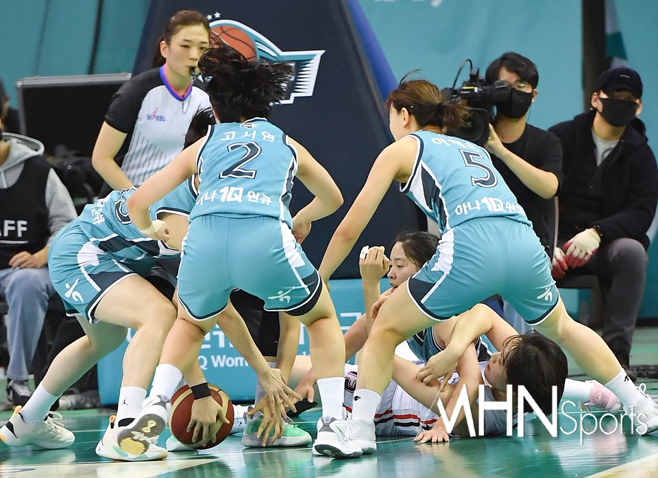 ‘골밑 압도’ 진안 무려 19리바운드…BNK, 3라운드 만에 10승 고지