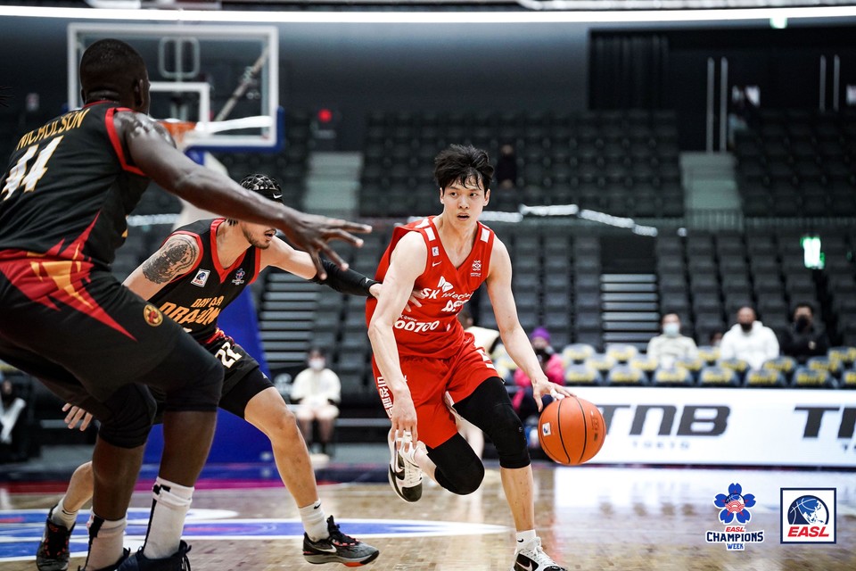 3쿼터 49-67→최종 92-84…전희철·김선형 “18점차 쯤이야~”