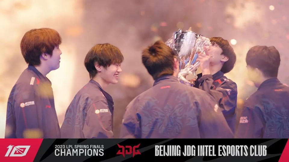 [LPL 결승] 369 '코치 차이'