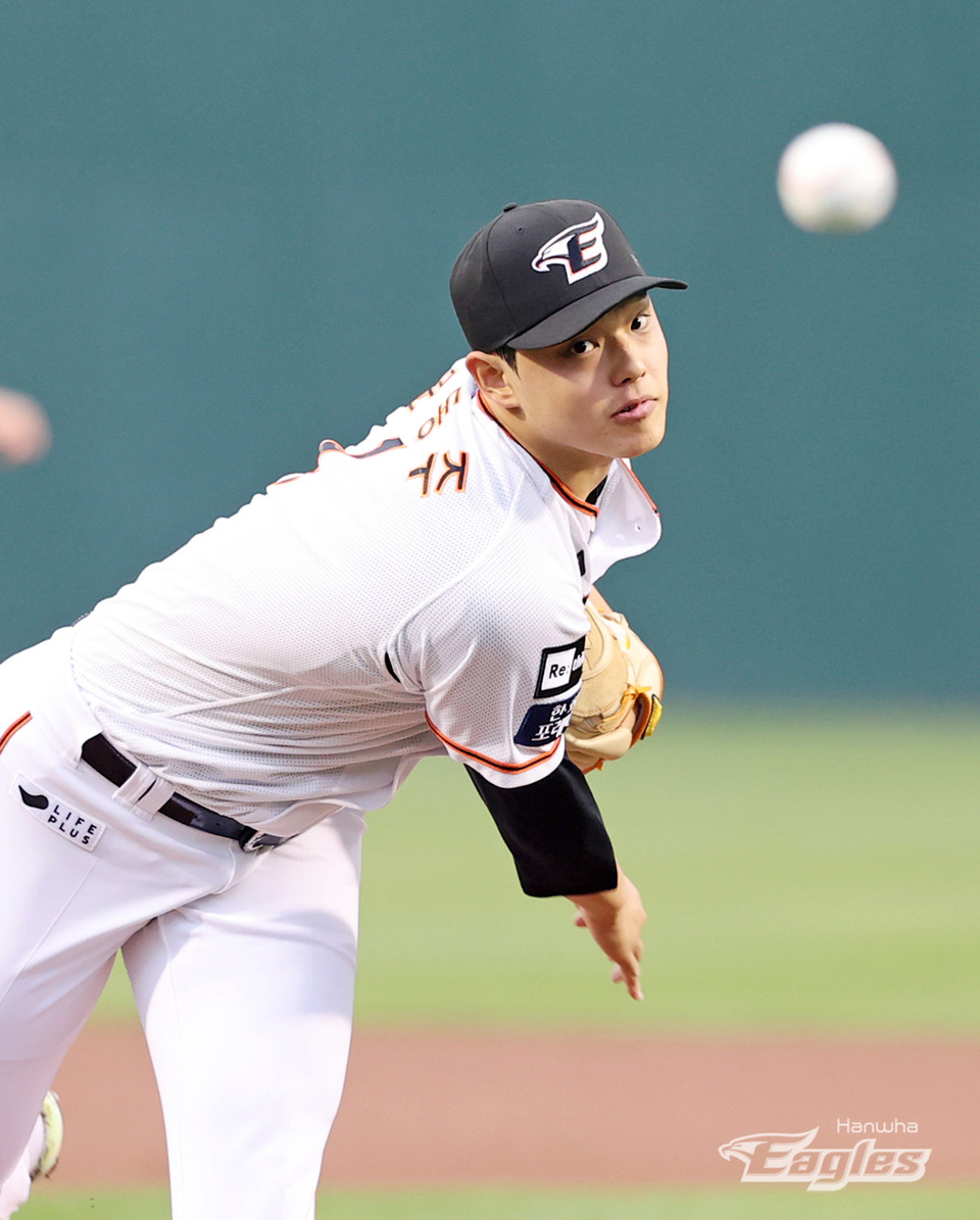 문동주 '160km' 강속구에 가려진 대단한 '이것들'