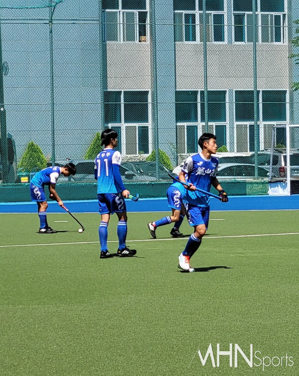 [MHN스케치] "필드하키, 끈끈한 단합력이 큰 매력이죠"