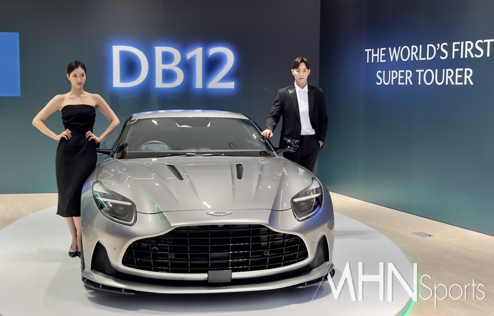 '007 본드카' 애스턴마틴, 신규 모델 DB12 출시