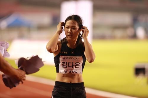 유일한 11초대 주파…김다은, 전국육상 여자 100m 11초93 우승