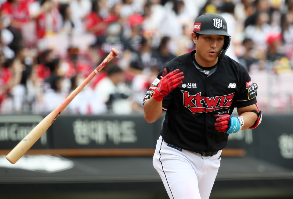 황재균, 1,000타점+2,000안타 눈앞…역대 KT 최초 기록