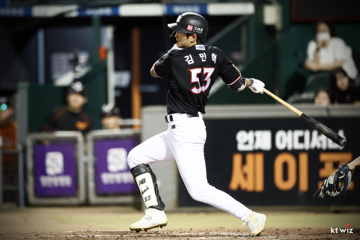 ‘굳히기 돌입’ LG 1강·노시환 홈런왕…‘뒤집기 반란’ 2위 kt, 3위 SSG