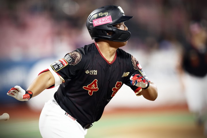 시즌 우승 75.8％, 한국시리즈 우승 60.6%…LG 29년 만의 꿈이 영근다