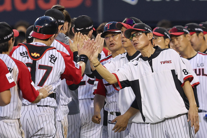 응답하라 1994→70승 선착 LG, '이제는 진짜' 팬 염원에 답할 시간