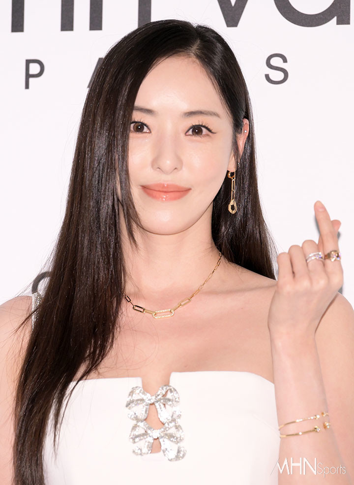 이다희, 보정이 필요없어 '현실감 없는 완벽 비주얼'[Ms앨범]