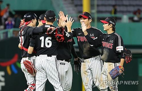 LG 우승! 그럼 플레이오프 직행할 2위 팀은?…kt·NC·두산 각축