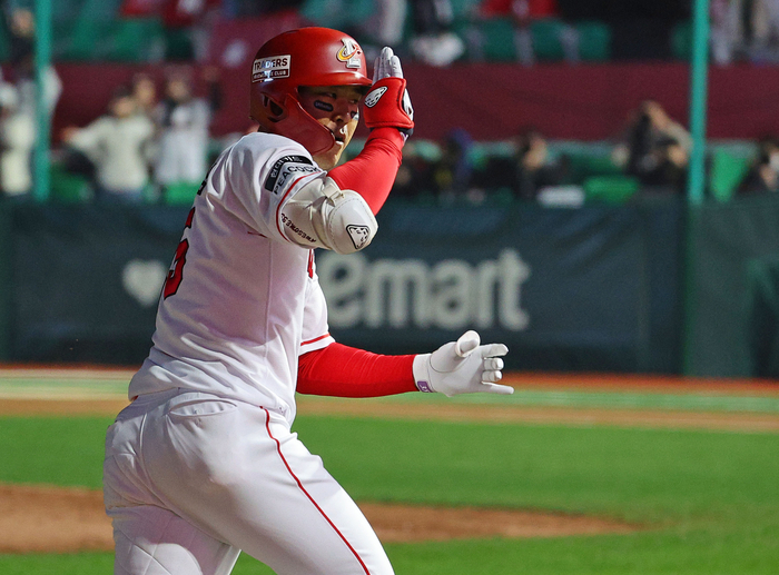 [준PO] NC, PO 진출 보인다! 김형준 홈런포 등 '타선 화력' 힘입어 SSG에 7-3 승리, SSG 김광현 3이닝 4실점 '부진'