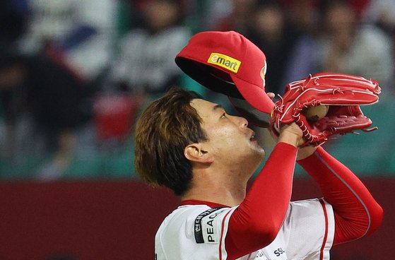 [준PO] NC, PO 진출 보인다! 김형준 홈런포 등 '타선 화력' 힘입어 SSG에 7-3 승리, SSG 김광현 3이닝 4실점 '부진'