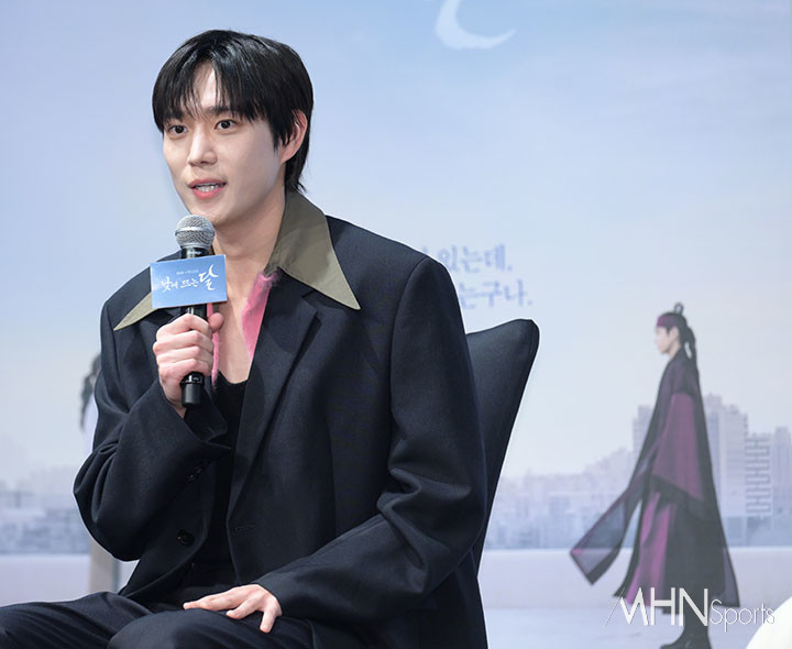 KIM YOUNG-DAE, Looking Handsome As Fans Await For His New Upcoming ...