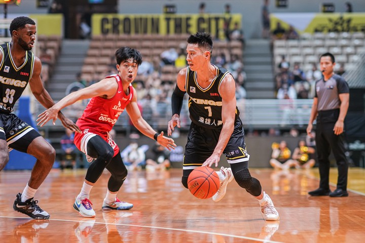 ‘자밀 워니 45점’ SK, NBA 출신 린 12점 활약한 대만 팀에 패배