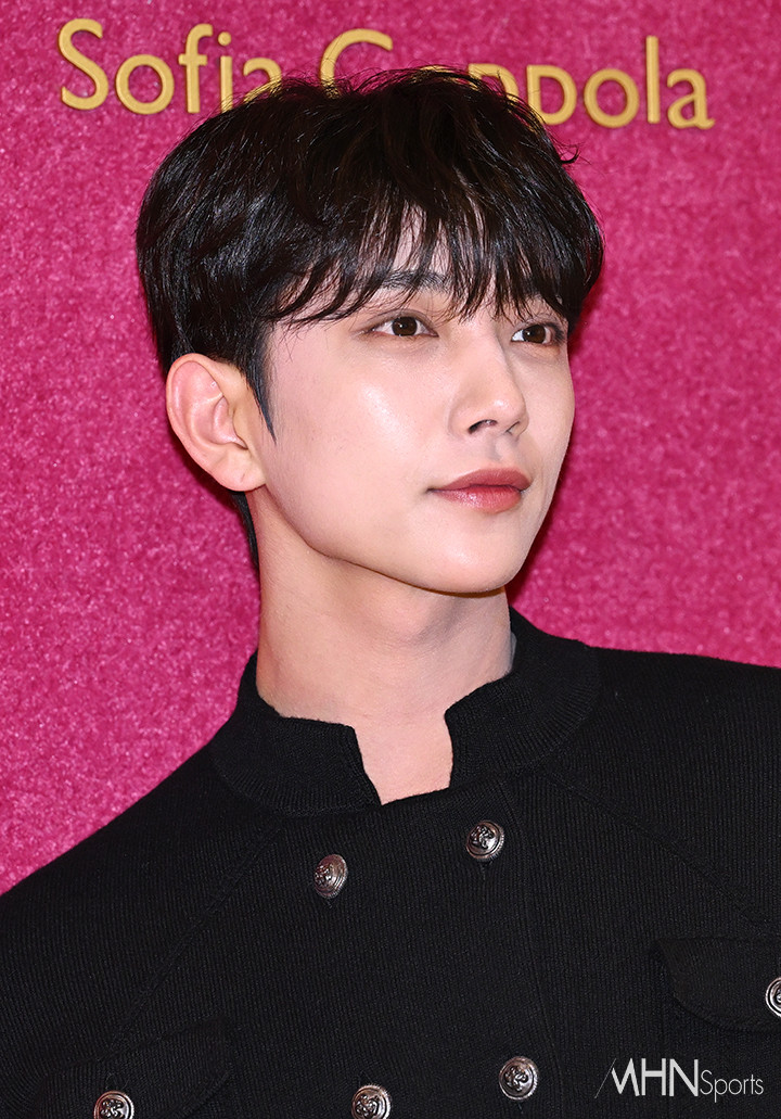 Seventeen JOSHUA, 'The Gentleman Smiling with His Eyes' [Ms Album]