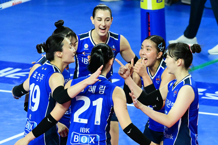 IBK기업은행 아베크롬비 35득점 날자 정관장 5연패 추락