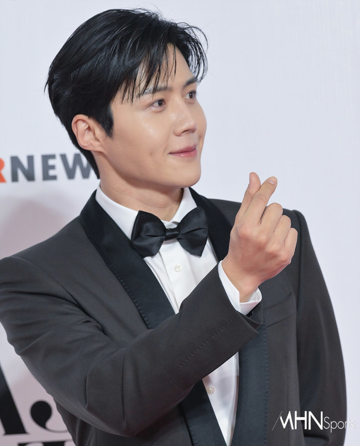 Kim Seonho's 'Charming Dimples' [Ms Album]