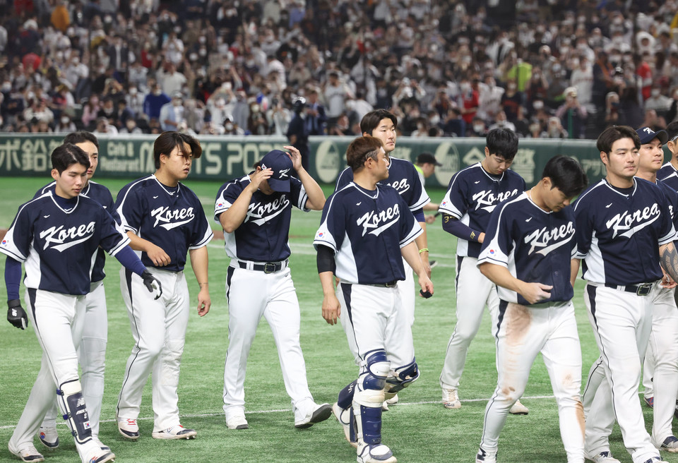 [2023 야구 결산⑤] WBC 탈락 수모, AG 4연패와 APBC 은메달로 극복