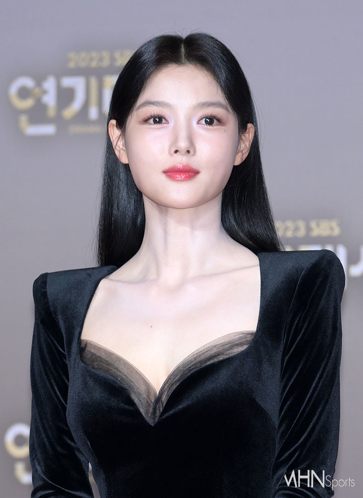 My Demon's Kim Youjung Shines with Angelic Looks [Ms Album]