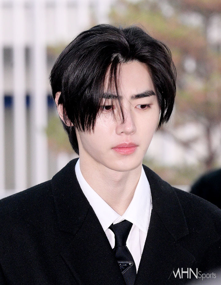 ENHYPEN Sunghoon, 'Cover-Worthy Look' [Ms Album]