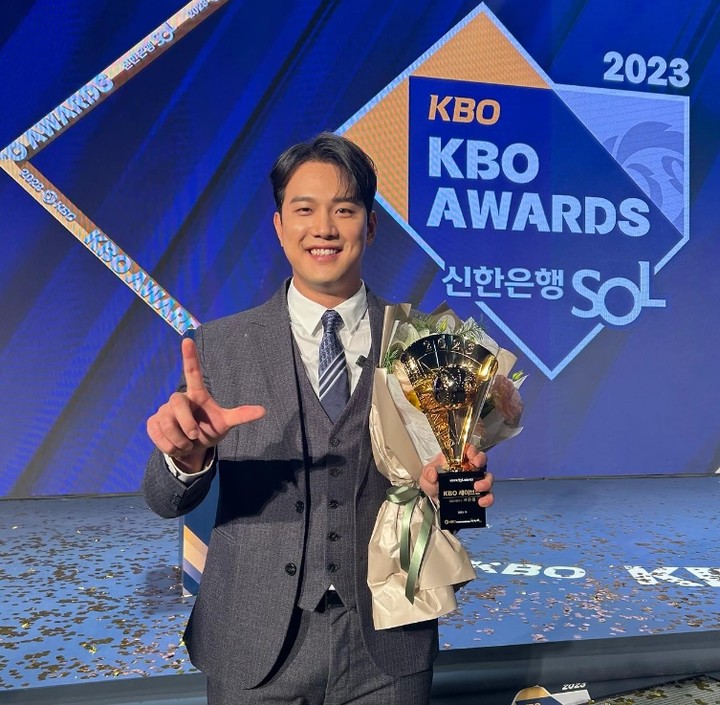 '세이브왕' 서진용 4억5천만, 추신수 3천만...SSG 44명 전원 '도장 꽝'