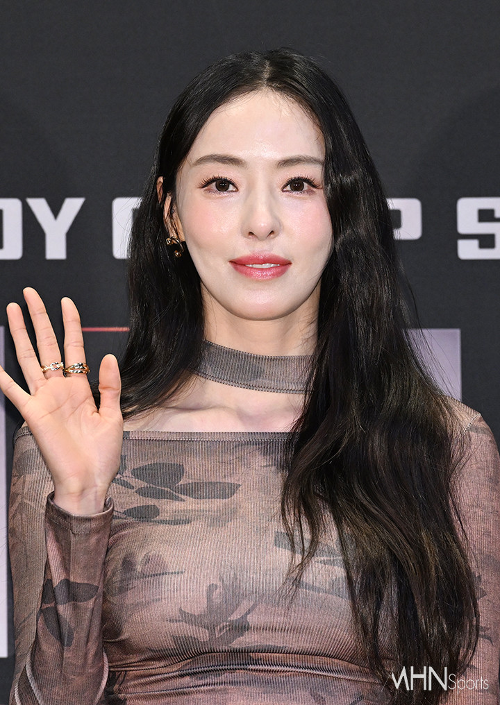 이다희, 역대급 이기적 비율 '한파 이기는 핫 미모' [mhn앨범]