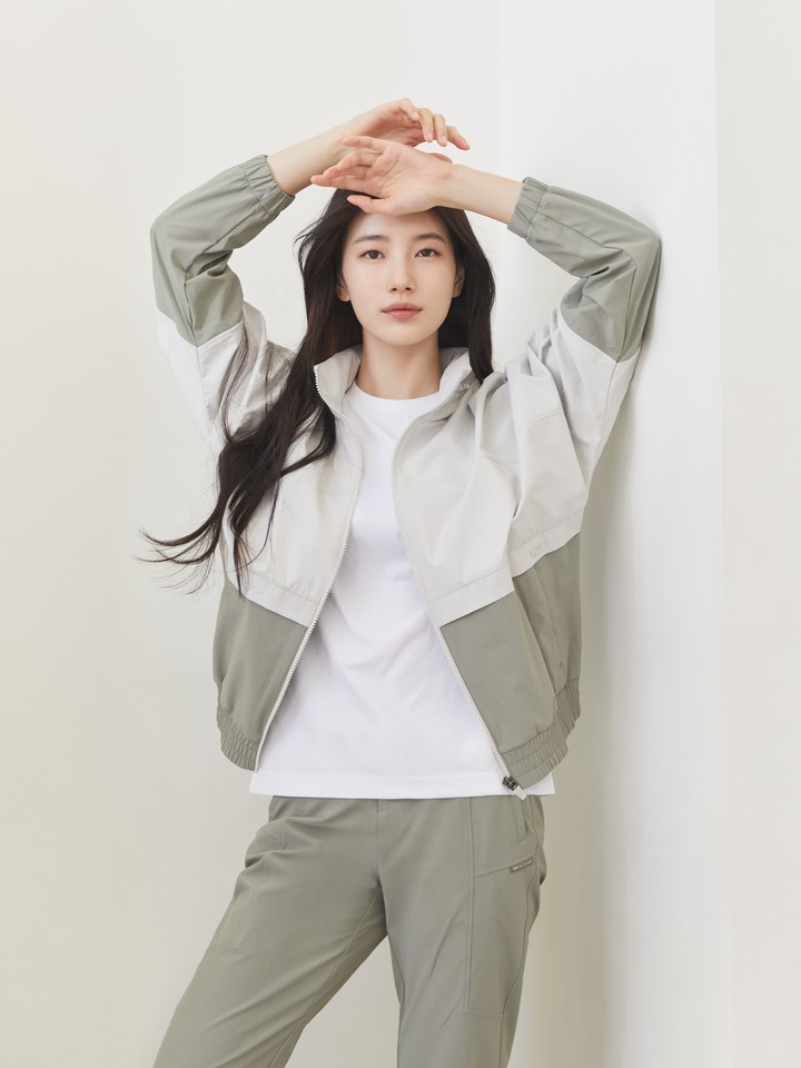 변덕스런 봄 날씨에도 화사하네...수지, 스포티한 매력 '뿜뿜'