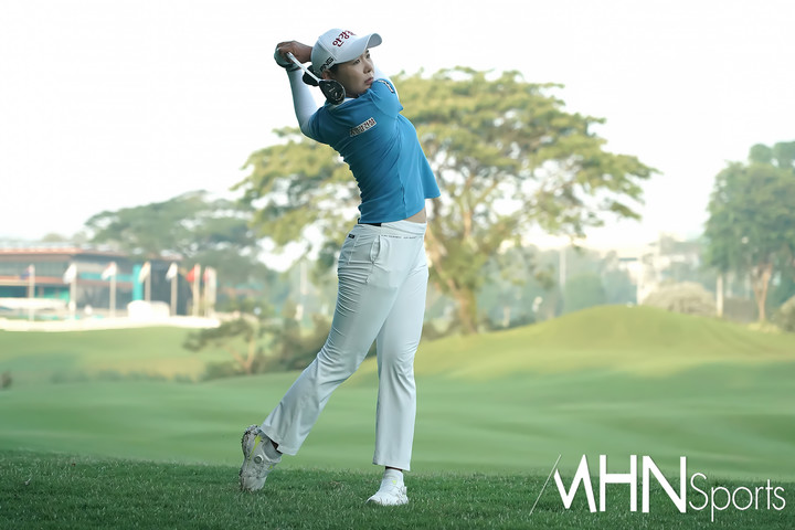 [mhn포토] 박보겸 '2024 개막전 선두로 나선다'