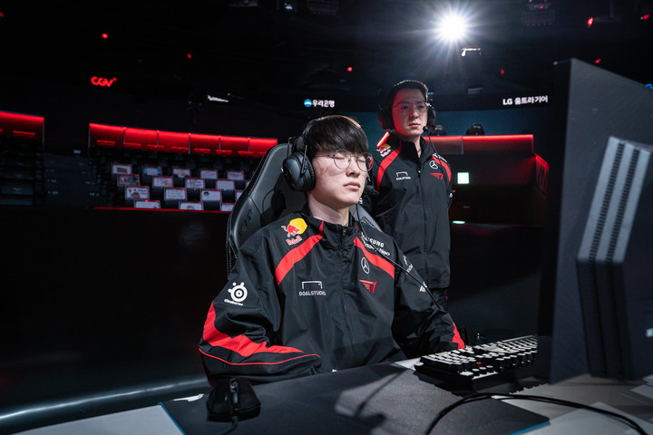 '세체미끼-성동격서' 페이커 활약한 T1, DK 꺾고 13승 고지 올라