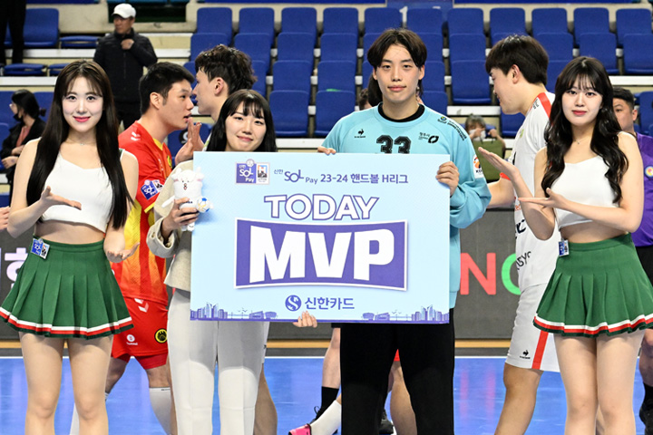 [핸드볼 H리그] SK호크스, 상무 꺾고 선두 두산 따라잡아